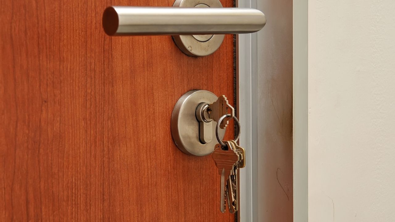 Kapı Kolu Takımı Nedir? - Ne İşe Yarar?