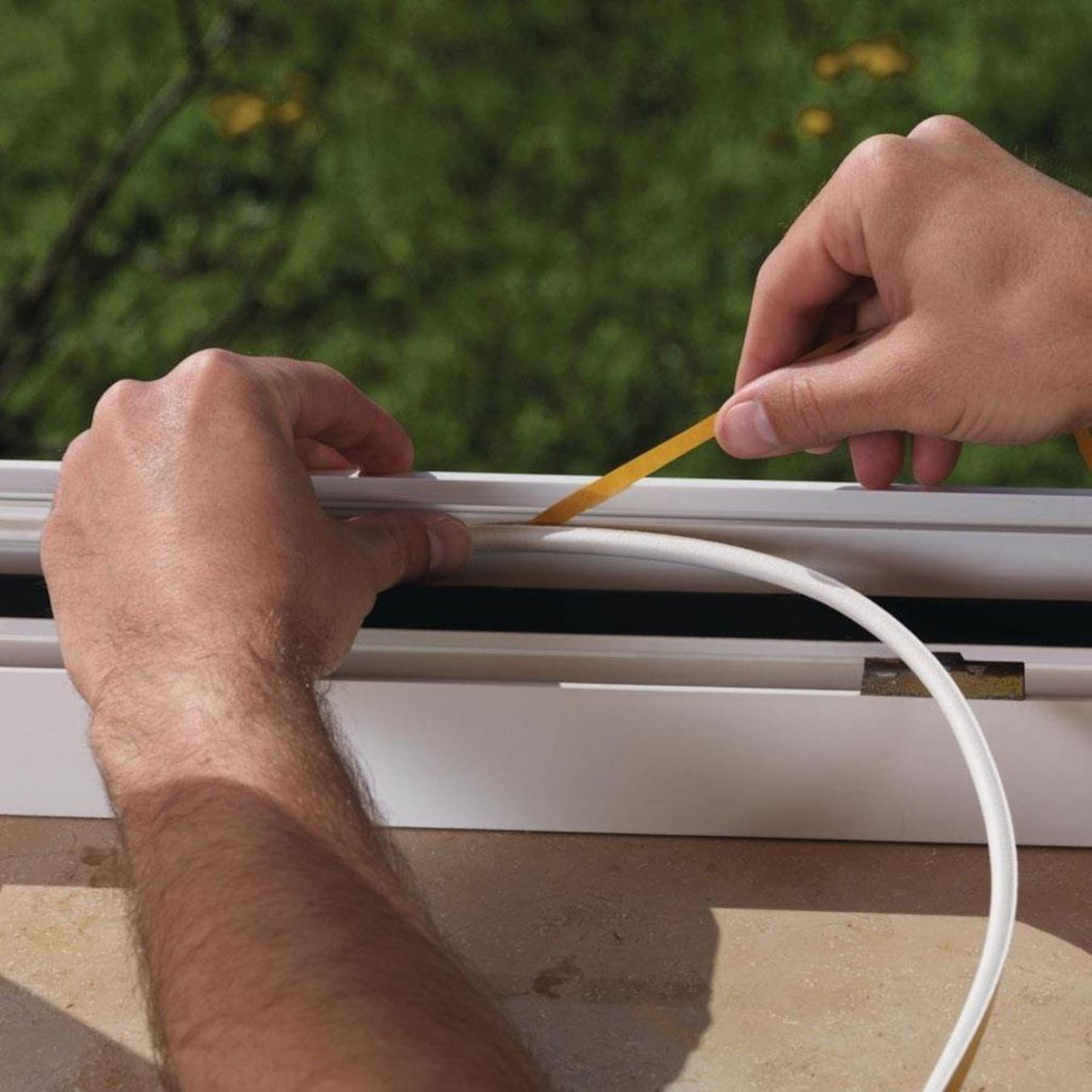 Kauçuk İzolasyon Bandı Kendinden Yapışkanlı Fitil Beyaz 15 Mt - koldoor.com