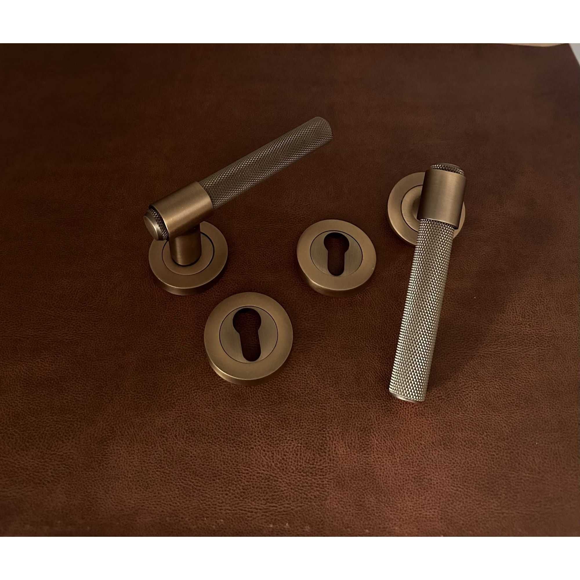 Özen Handles ZK62 Mat Antik Sarı Yale Kapı Kolu | Koldoor - koldoor.com