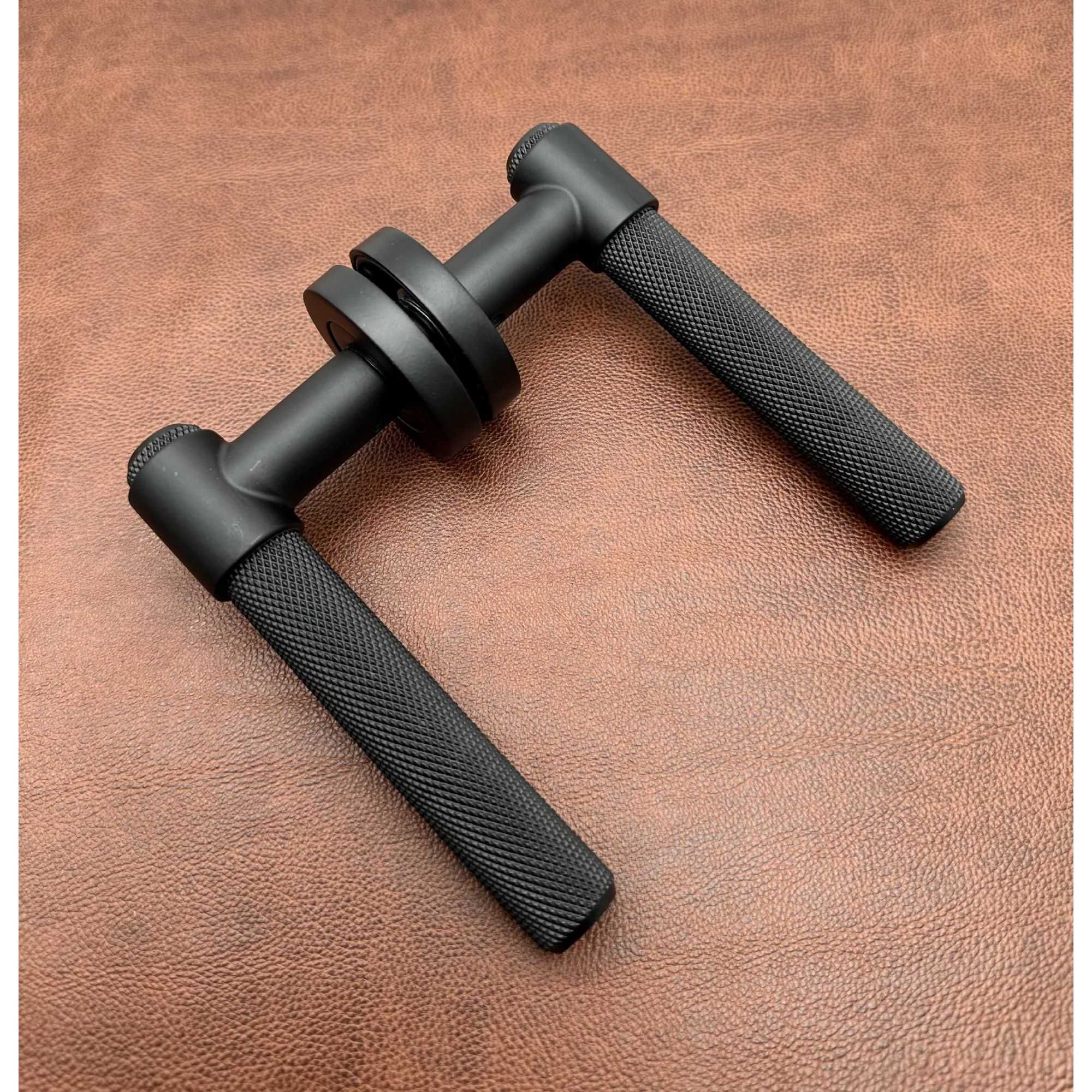 Özen Handles ZK62 Punch Mat Siyah Rozetli Oda Kapı Kolu 1 Takım ...